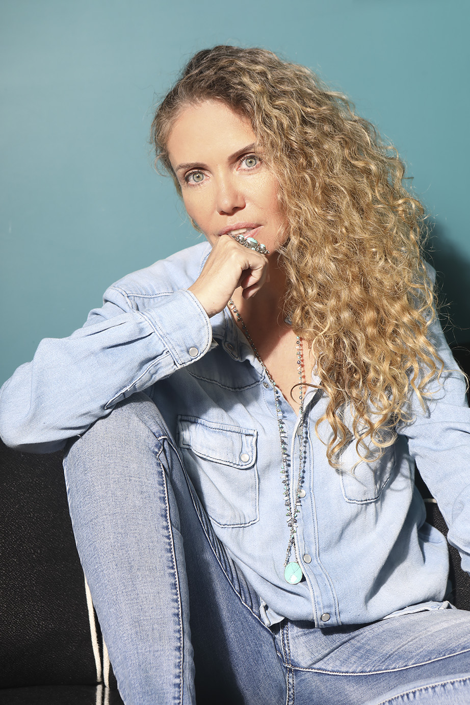 Veronica Brown: au coeur de l'alignement - Liberty's Magazine